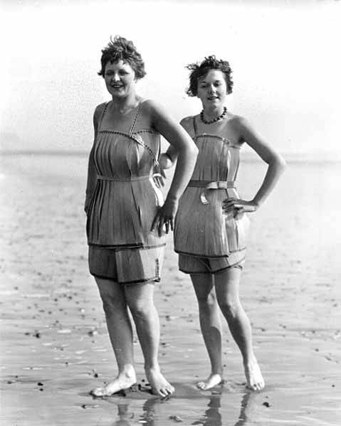 Vintage Bathing Suits for Women in 1920s Style-Summer Holidays’ Guide ...