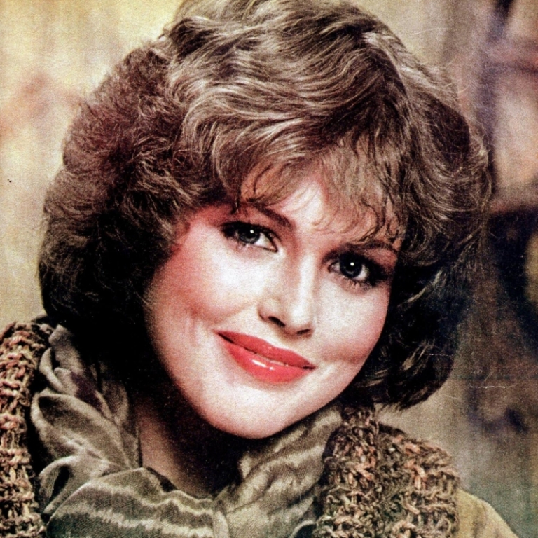 1970s Hairstyles Are Back: 70s Wigs Get You In The Mood For A Throwback ...