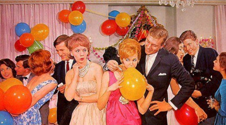 1930s Party Dresses - The Ultimate Guide - Vintage-Retro