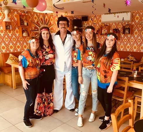 What to wear to a 70’s Party? - Vintage-Retro