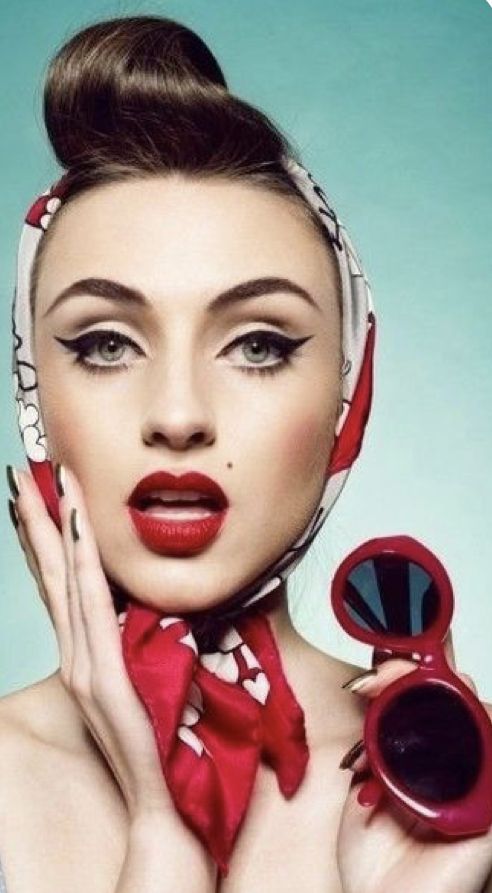 GUIDE TO A STUNNING 1950s MAKEUP - Vintage-Retro